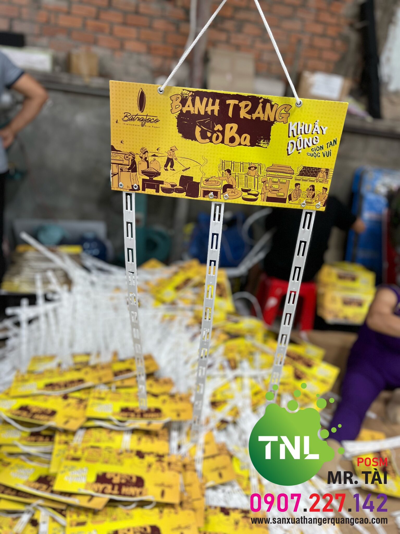 Hanger quảng cáo, Hanger dây nhựa, Hanger treo, Vỉ treo bánh kẹo