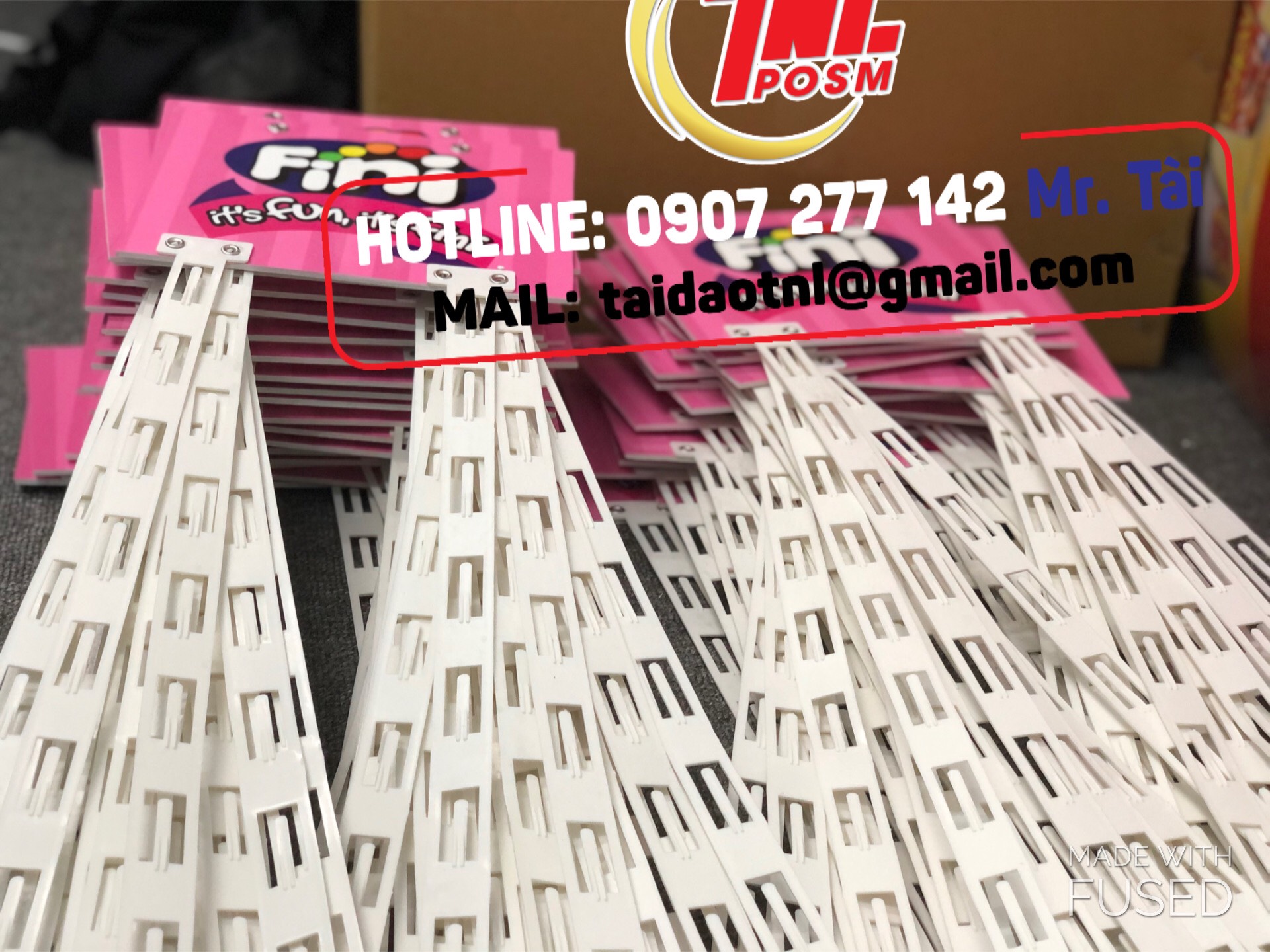 Hanger treo, Hanger treo bánh kẹo, Hanger dây nhựa, Hanger quảng cáo